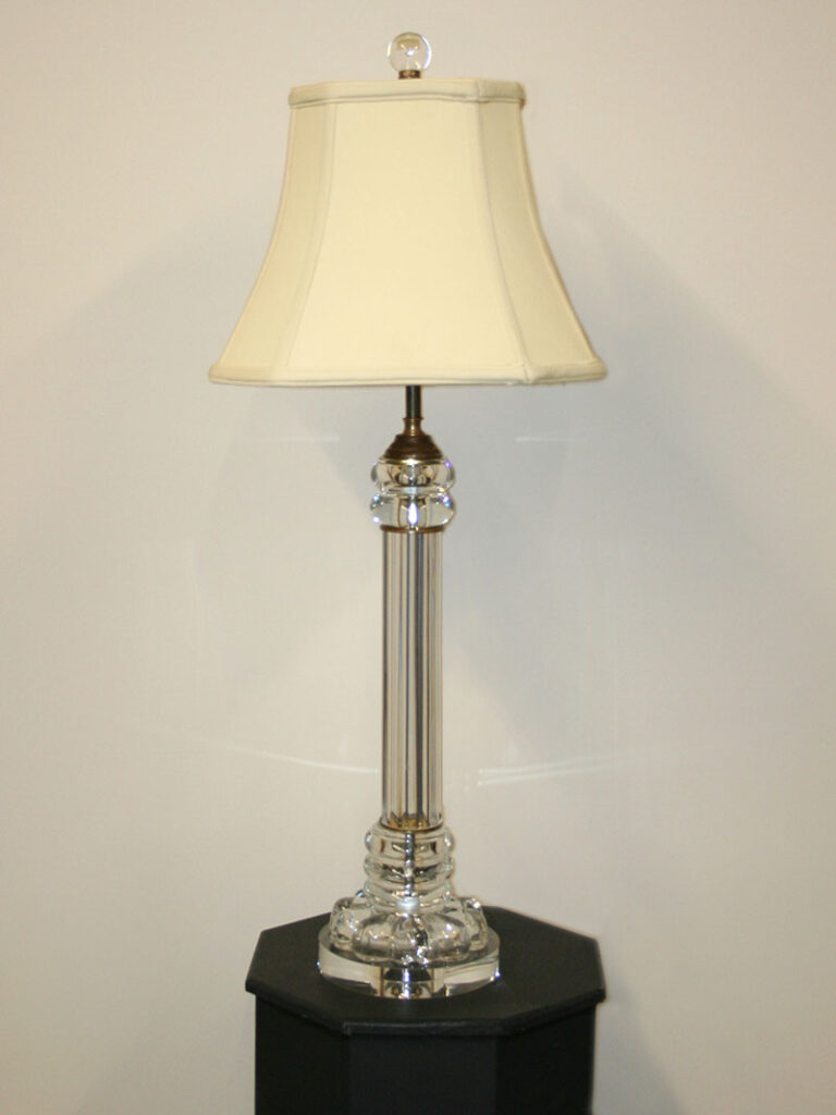 What are various types of lamp bases
