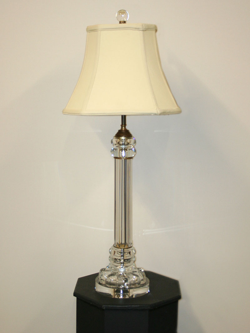 What are various types of lamp bases